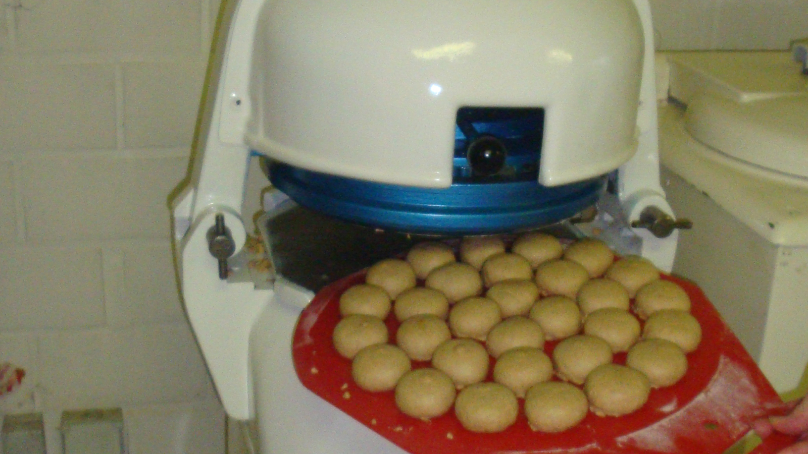 Broodjes verdeler opboller Erika HA nr 3 (Tweedehands) | Machinery ...